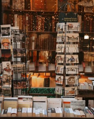 10 Places to Buy Postcards Near You Today